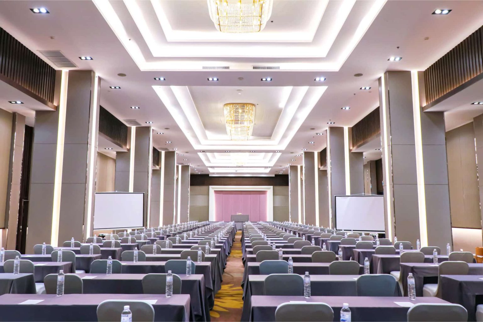 TK Palace Hotel | 4-Star Luxury Hotel Near Don Mueang Airport